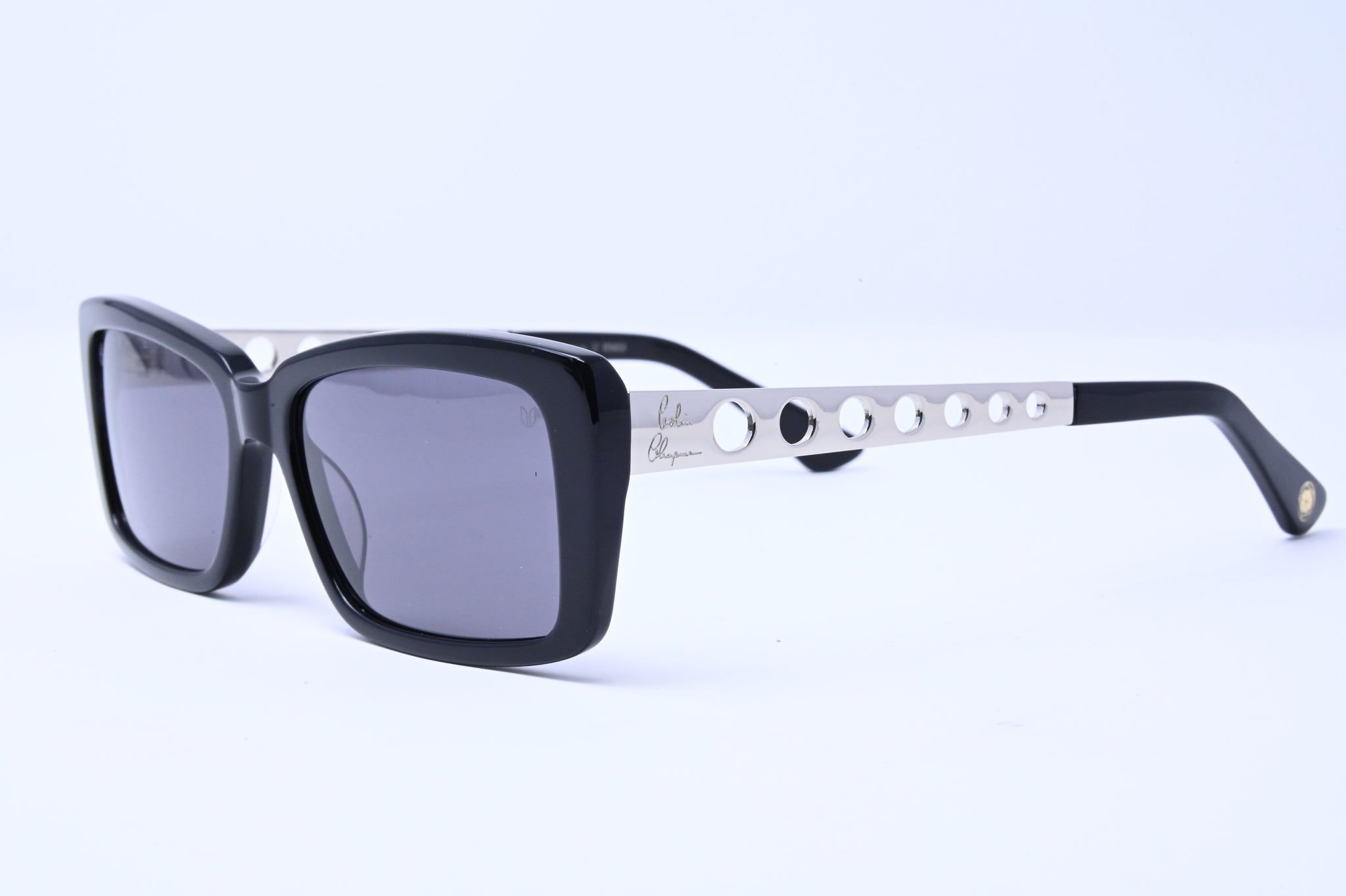 The Chapman Victory - Piano Black with Palladium - Cool Grey